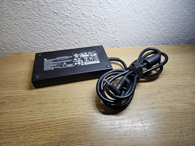 Punjac za laptop HP CA03 19.5V 10.3A 200W plava iglica