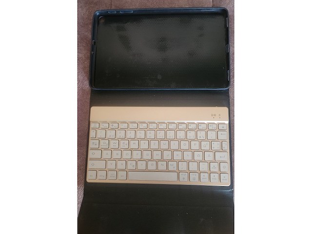 Magnetna futrola sa tastaturom NOVO