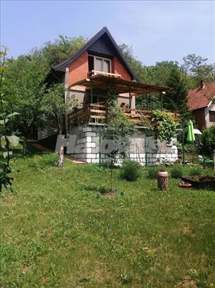 Prodajem kuću u Draževcu