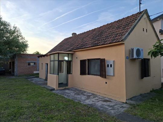 Kuća, Batajnica