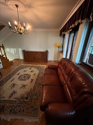 Prodajemo karingtonku, 116m2, 4 ara placa,Višnjica
