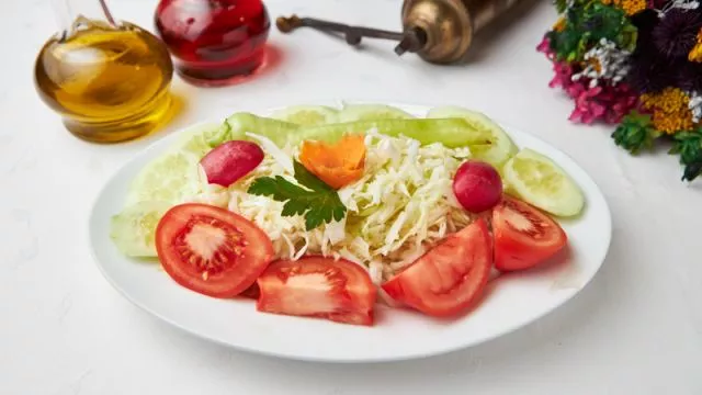 MEŠANA SVEŽA SALATA