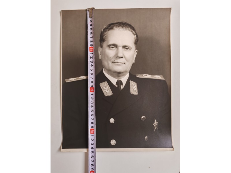 JOSIP BROZ TITO VELIKA FOTOGRAFIJA