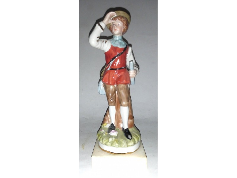 FIGURA - BISKVIT PORCELAN POSTOLJE MERMER 23cm
