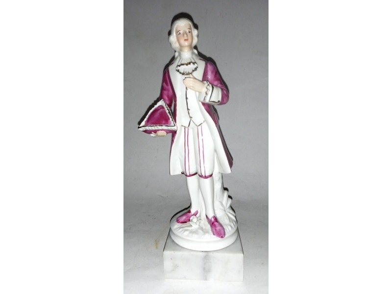 FIGURA - BISKVIT PORCELAN POSTOLJE MERMER 25cm