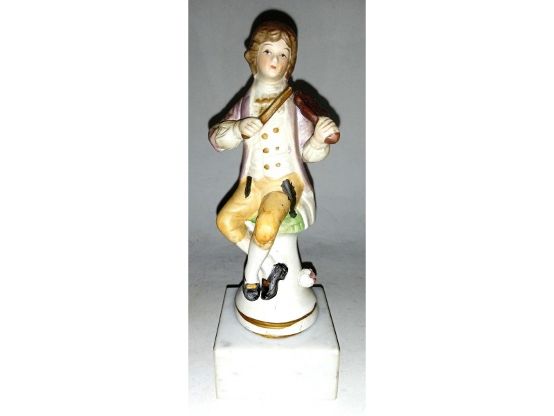 FIGURA - BISKVIT PORCELAN POSTOLJE MERMER 18cm