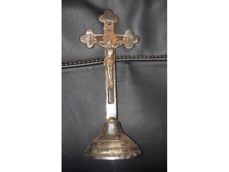RASPEĆE ISUS HRIST NA KRSTU (METAL)