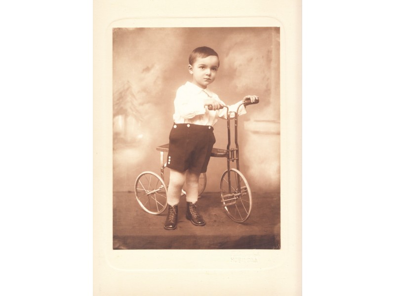 DEČAK I BICIKL , NOVI SAD 1930 , 25cm x 32cm
