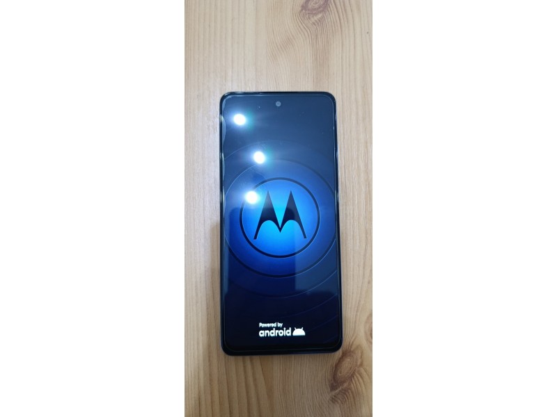 Motorola g24 Power + 3 futrole i 2 stakla za ekran