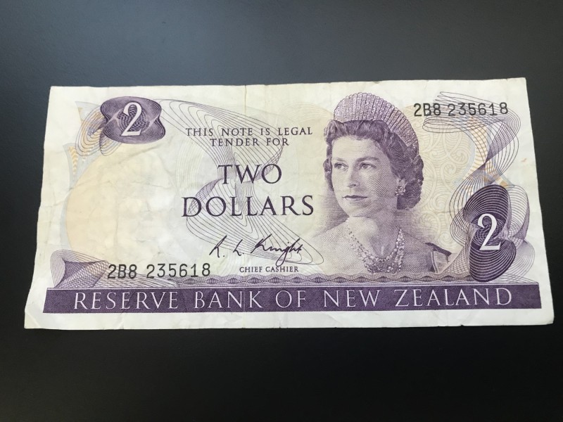 NOVI ZELAND 2 DOLARA.