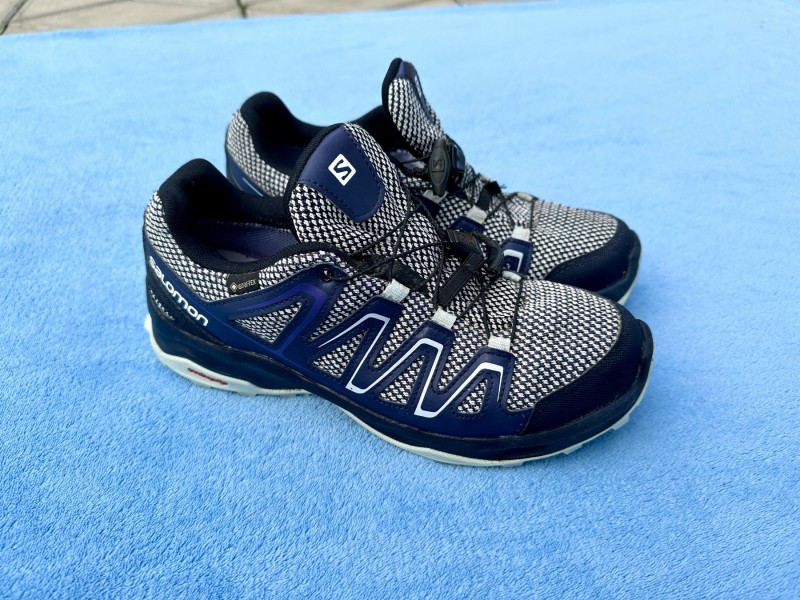 SALOMON (39,3) Gore-Tex patike Kao Nove!