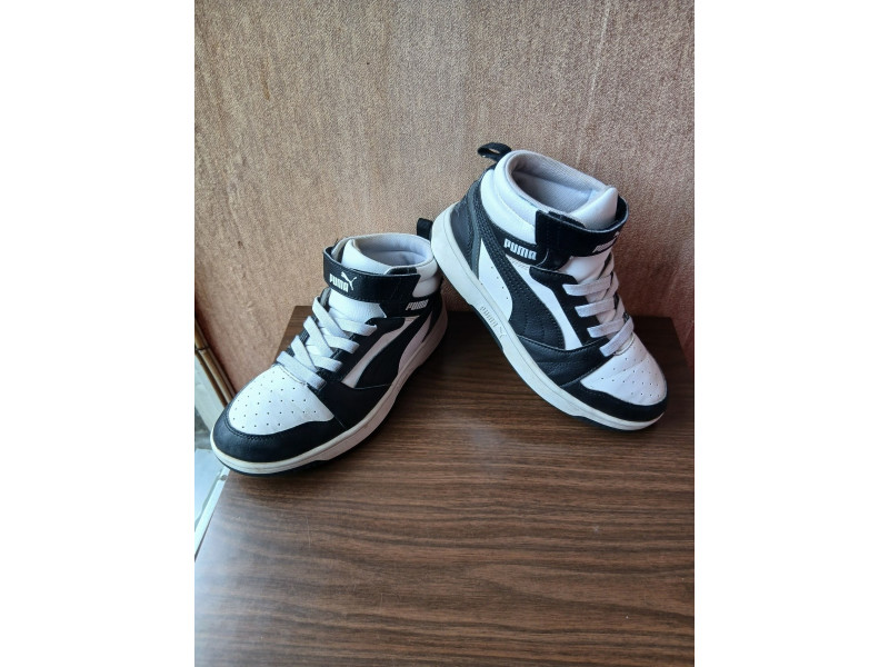 Patike Puma br. 35-22,5cm.