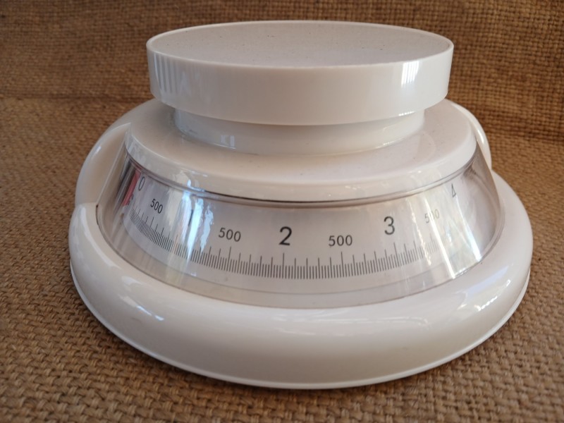 Nova kuhinjska vaga, meri do 5 kg