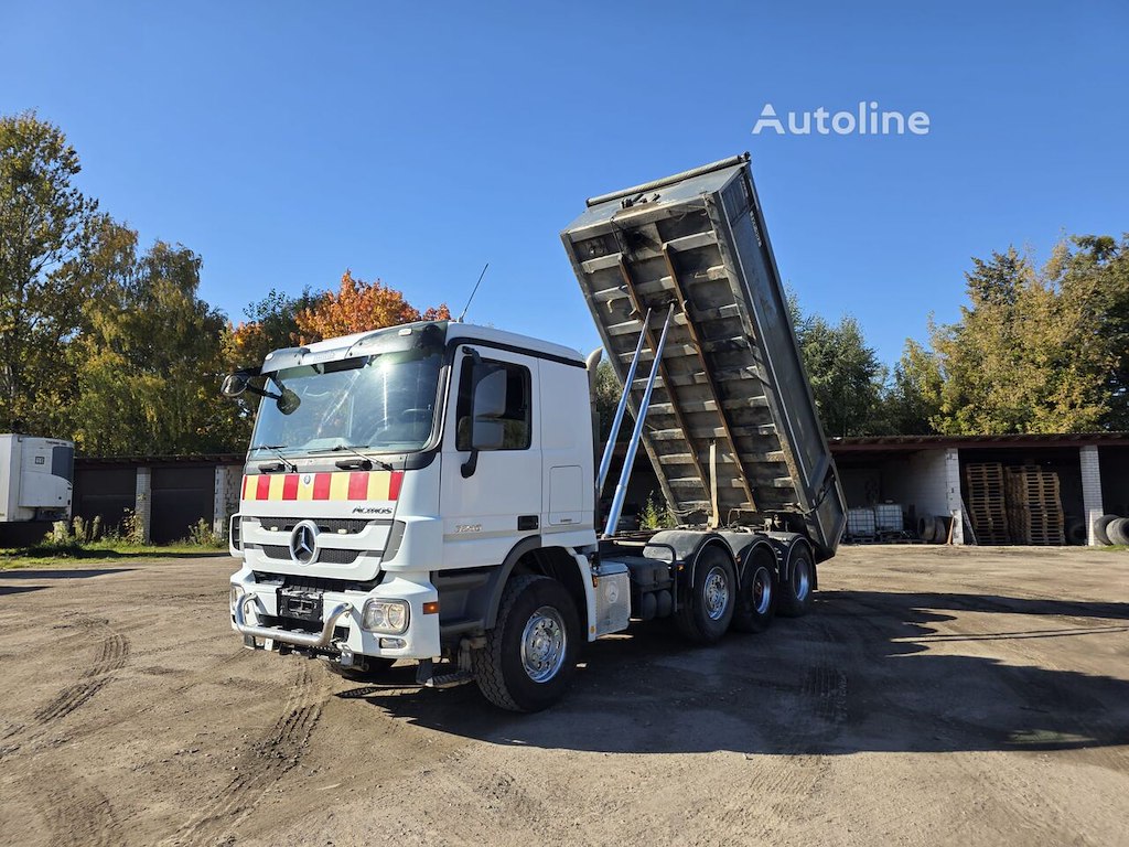Mercedes-Benz 3246 kiper