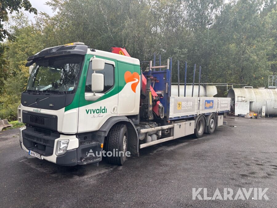Prodaje se Volvo FE 62 TR kamion s ravnom platformom na aukciji