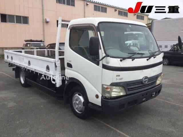 Hino DUTRO kamion s ravnom platformom