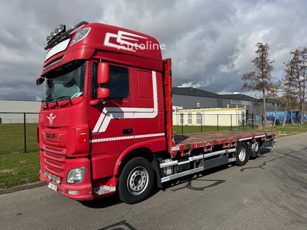 DAF XF 106 FAR XF 106-530 6X2 EURO 6 kamion s ravnom platformom