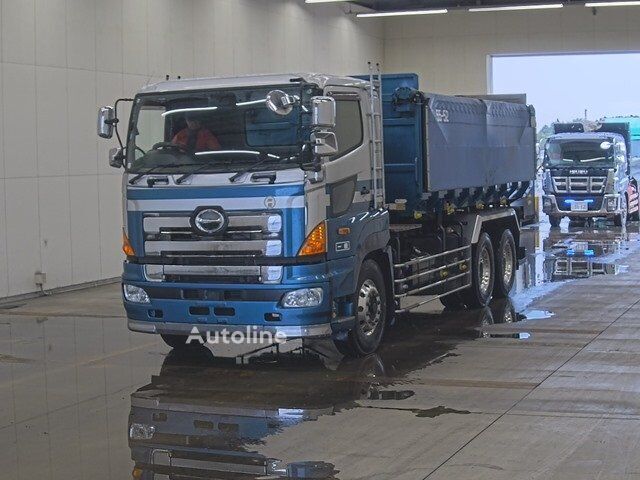 Hino TRUCK kamion s ravnom platformom
