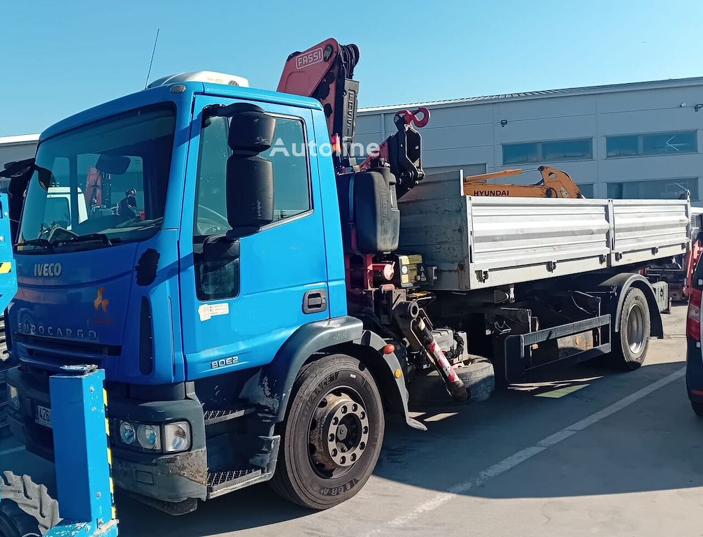 IVECO EuroCargo 180 S3 kamion s ravnom platformom