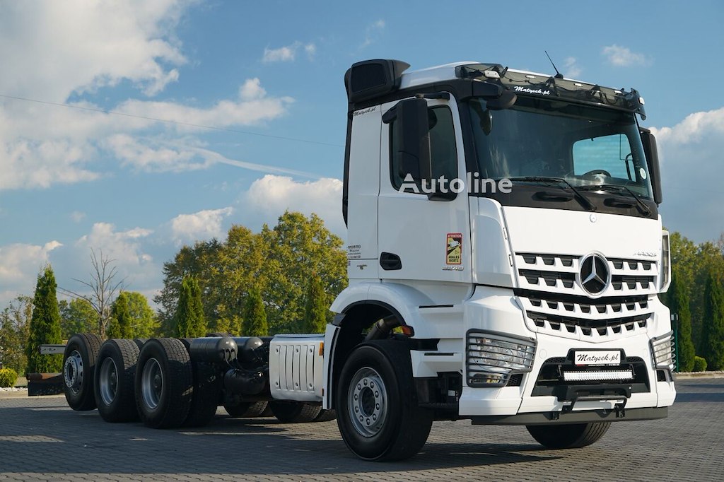 Mercedes-Benz AROCS 3248 / 8X4 / TRIDEM / RAMA POD ZABUDOWE 8 M / OŚ SKRETNA I kamion šasija
