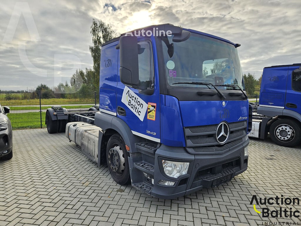 Prodaje se Mercedes-Benz Actros 1843 kamion šasija na aukciji