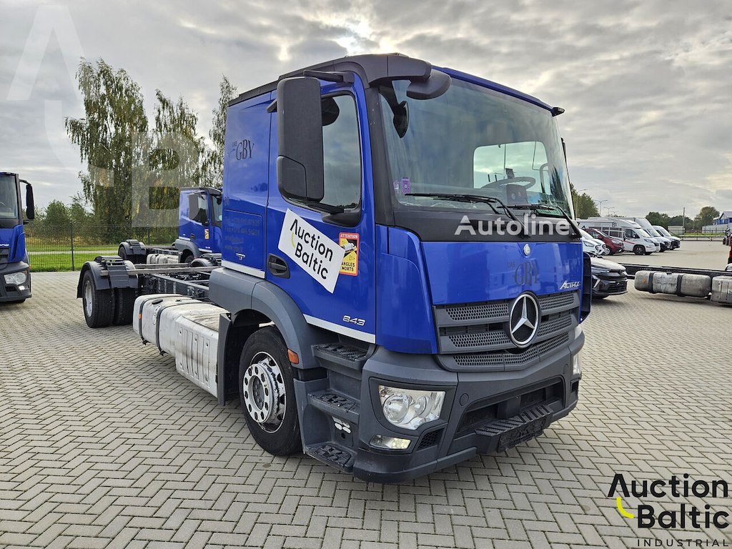 Prodaje se Mercedes-Benz Actros 1843 kamion šasija na aukciji