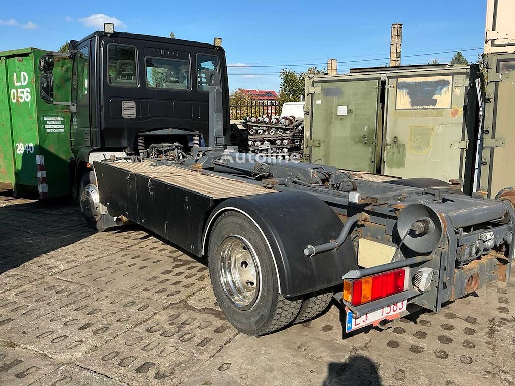 Prodaje se IVECO 120E rol kiper sa kukom na aukciji