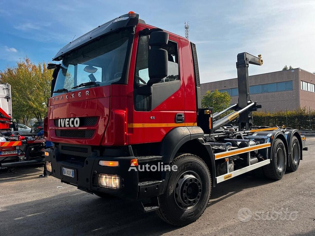 IVECO TRAKKER AD380T50 kamion rol kiper
