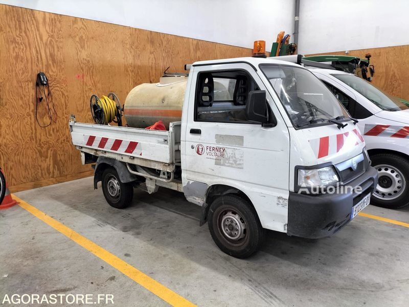 Prodaje se Piaggio PORTER kamion kiper < 3.5t na aukciji