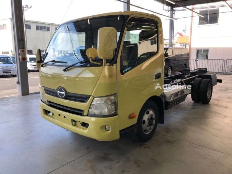 Hino DUTRO kamion šasija < 3.5t