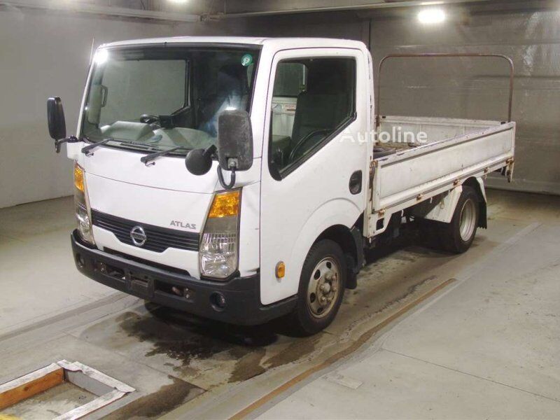 Nissan ATLAS kamion s ravnom platformom < 3.5t