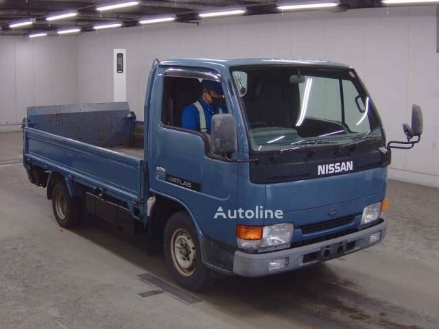 Nissan ATLAS kamion s ravnom platformom < 3.5t