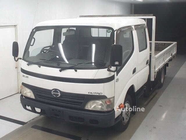 Hino DUTRO kamion s ravnom platformom < 3.5t