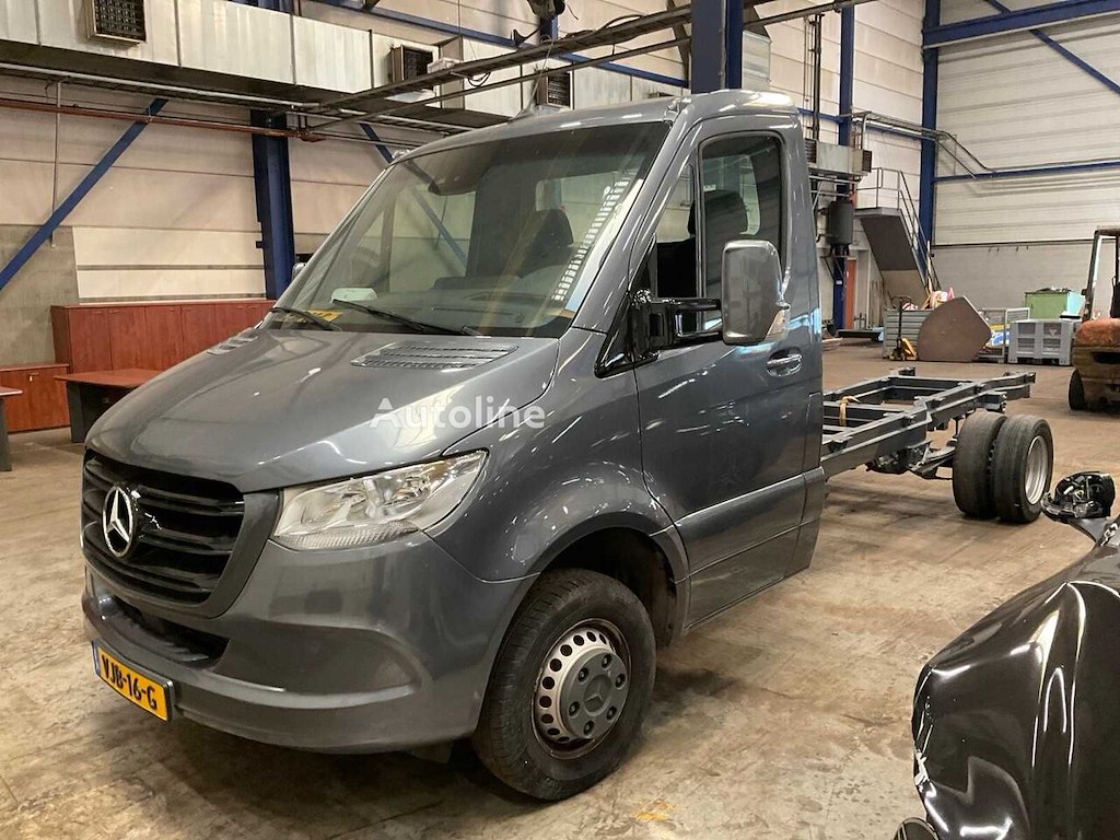 Prodaje se Mercedes-Benz Sprinter chassis kamion šasija < 3.5t na aukciji
