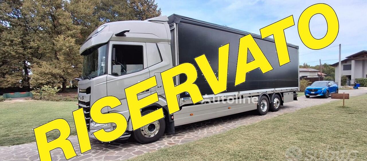 DAF XF 450 kamion s ceradom