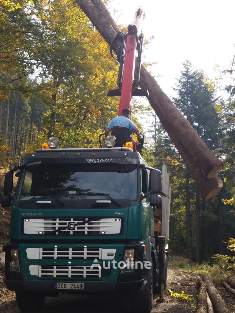 Volvo FM13 kamion za prevoz drva + šumarska prikolica