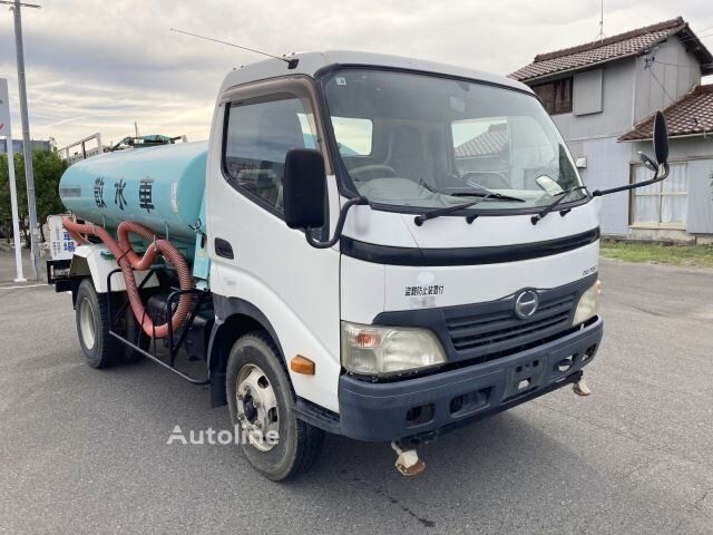 Hino DUTRO autocisterna