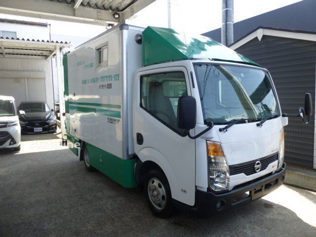 Nissan ATLAS kamion radionica
