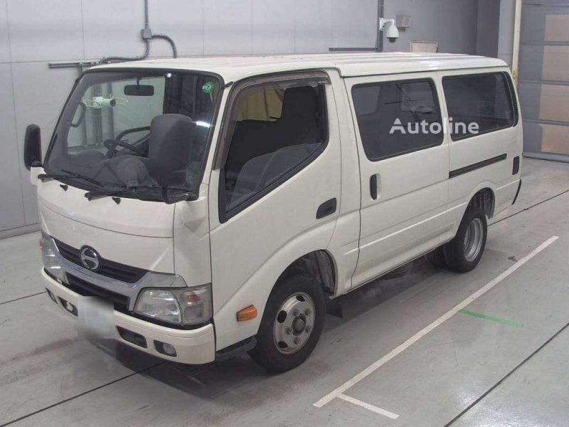Hino DUTRO minibus furgon