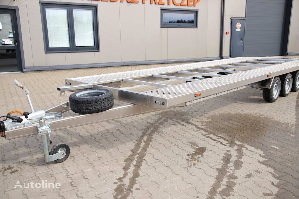 Nova prikolica autotransportera