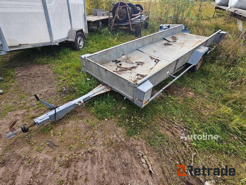 Prodaje se Lång släpvagn prikolicu sa ravnom platformom na aukciji