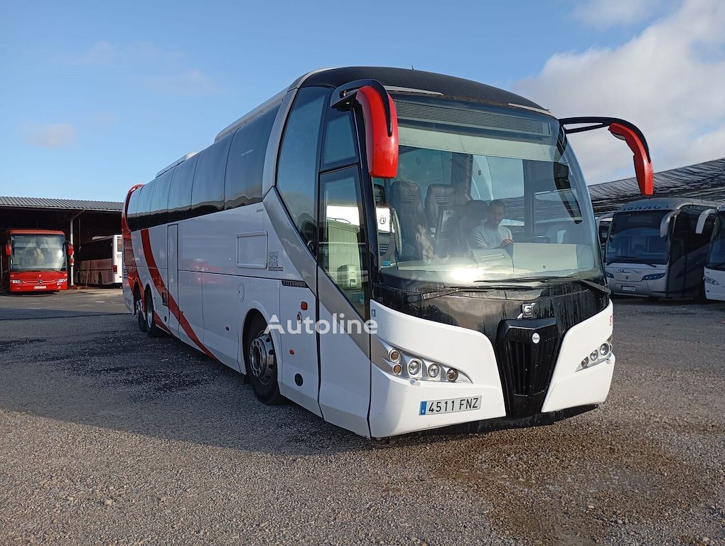 Volvo B12B6X2 TITANIUM +460 CV+ 65PAX turistički autobus