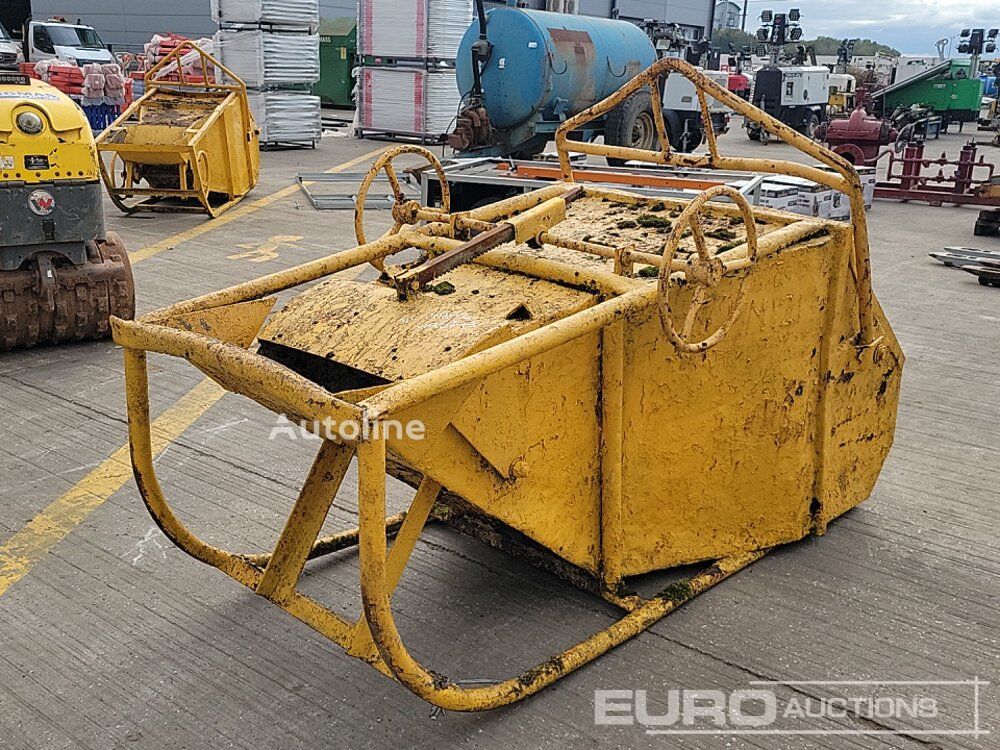 Prodaje se Concrete Pouring Skip to suit Crane kontejner za glomazni otpad na aukciji