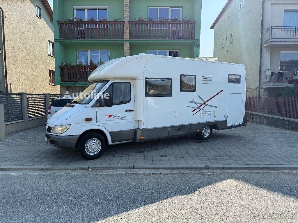 Mercedes-Benz Sprinter poluintegrisani kamper