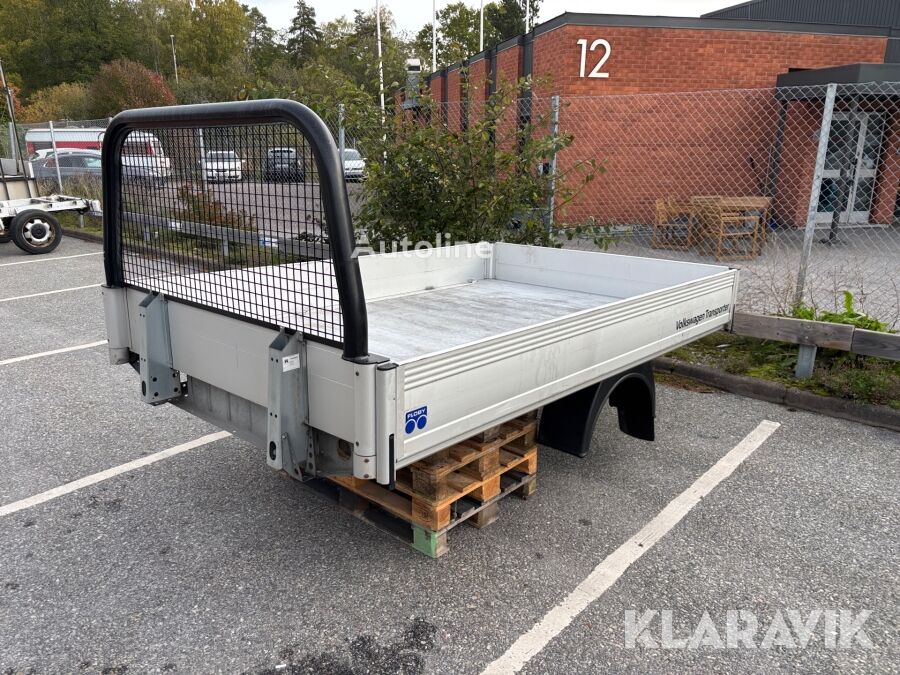 Prodaje se Floby karoseriju s ravnom platformom na aukciji