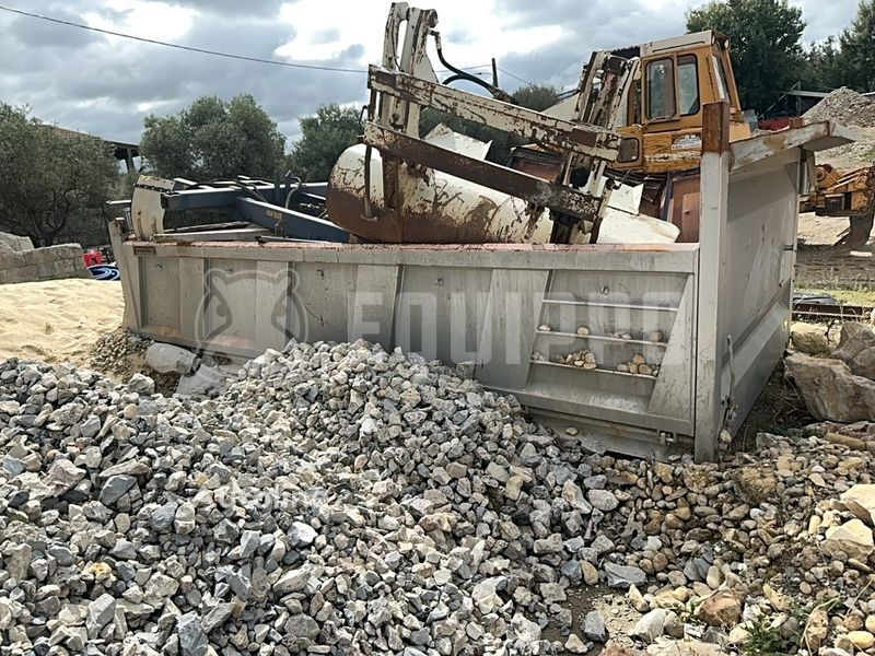 Molcik Tipper trailer karoserija kipera