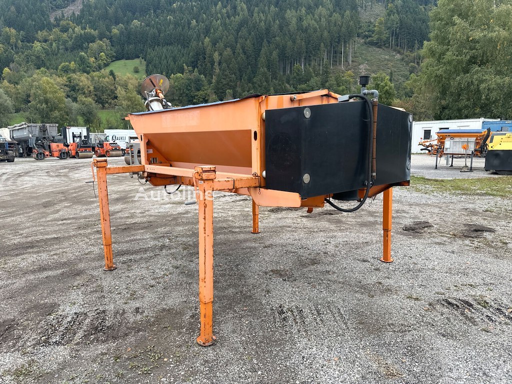 Prodaje se Springer AS 250 karoseriju posipača peska na aukciji