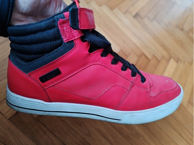 Cropp patike 45 crvene
