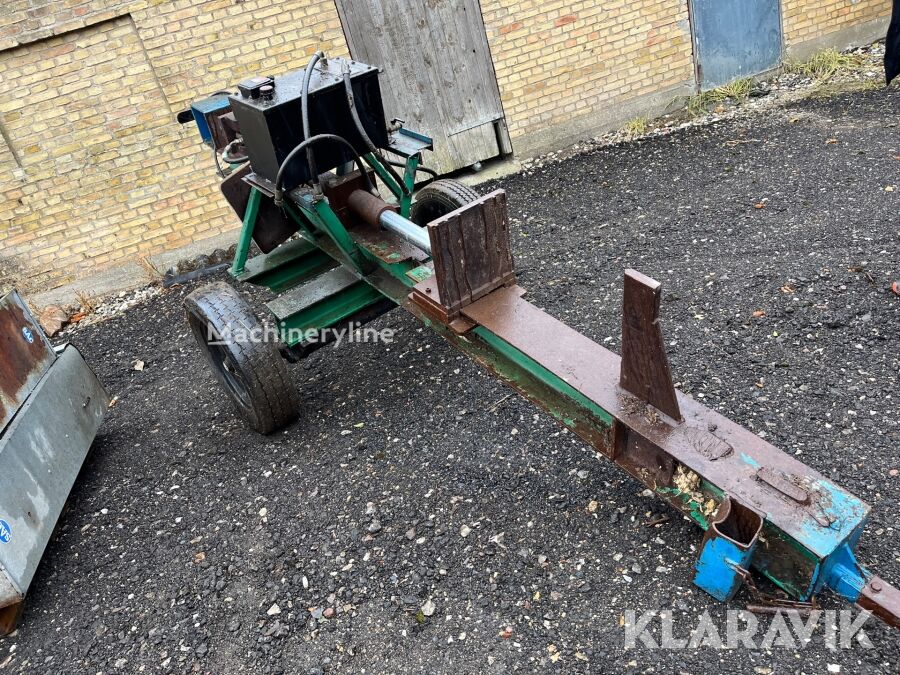 Prodaje se Kløver bušaći čekić na aukciji