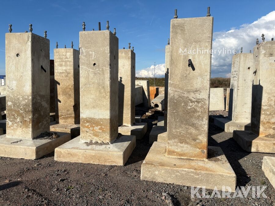 Prodaje se Fundament KTL 2 st hidraulični čekić na aukciji